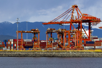 Droits de douane Les exportations canadiennes en chute libre